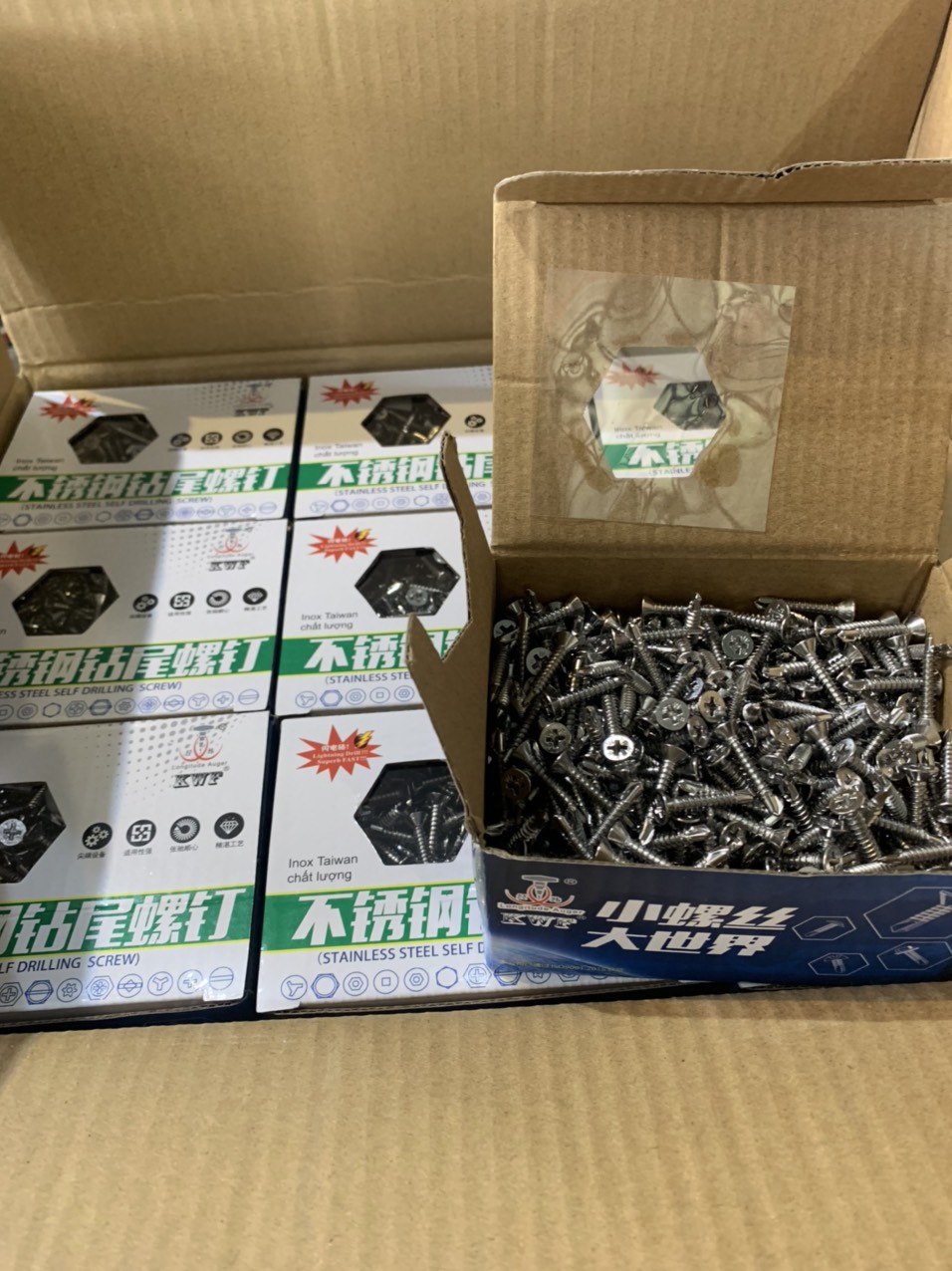 Tin Phat Bolts, Nuts and Screws - Tin Phat Trading & Production Company ...
